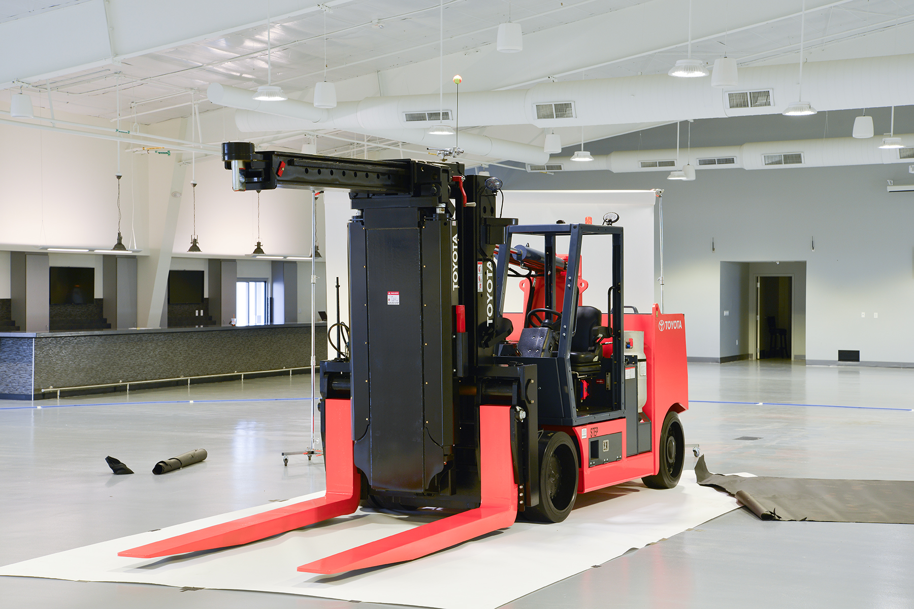 Photographing Large Forklift Trucks in 360 Degrees